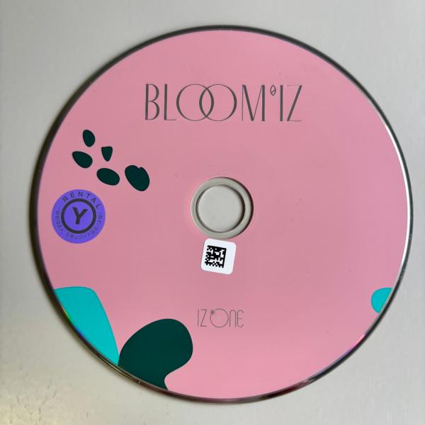 ※ディスクのみの販売となります。ジャケット・歌詞カードはございません。※再生確認済。原盤・正規品。オリジナルビニールケースに封入してお送りします。【収録曲】1.EYES2.FIESTA3.DREAMLIKE4.AYAYAYA5.SO CUR...