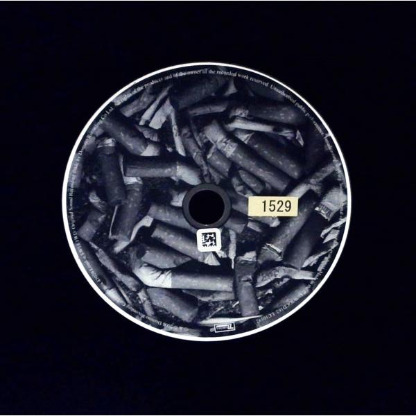 ※ディスクのみの販売となります。ジャケット・歌詞カードはございません。※再生確認済。原盤・正規品。オリジナルビニールケースに封入してお送りします。ロック・バンド、アークティック・モンキーズのアルバム。日本盤のみCD-Extra仕様。 (C)...