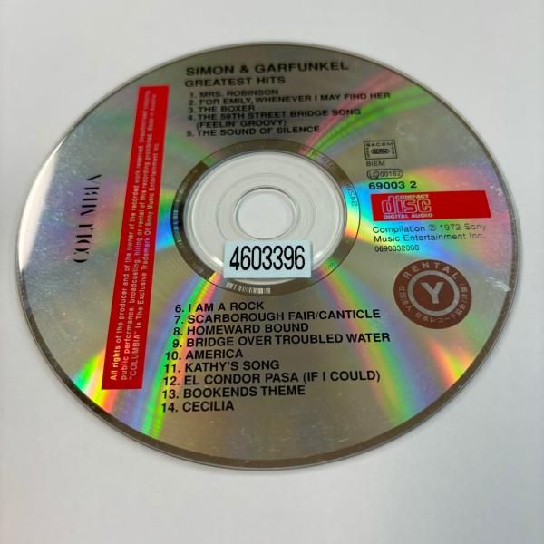 ※ディスクのみの販売となります。ジャケット・歌詞カードはございません。※再生確認済。原盤・正規品。オリジナルビニールケースに封入してお送りします。サイモン＆ガーファンクルのヒット曲・人気曲を集めたグレイテスト・ヒッツ集。M1「ミセス・ロビン...