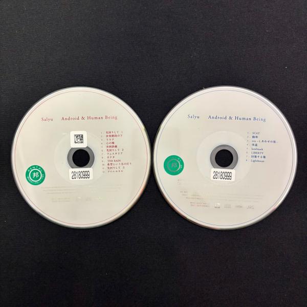 ※ディスクのみの販売となります。ジャケット・歌詞カードはございません。※再生確認済。原盤・正規品。オリジナルビニールケースに封入してお送りします。小林武史プロデュースによる通算5枚目のアルバムは、シングル曲「アイニユケル」、小林と2人編成で...