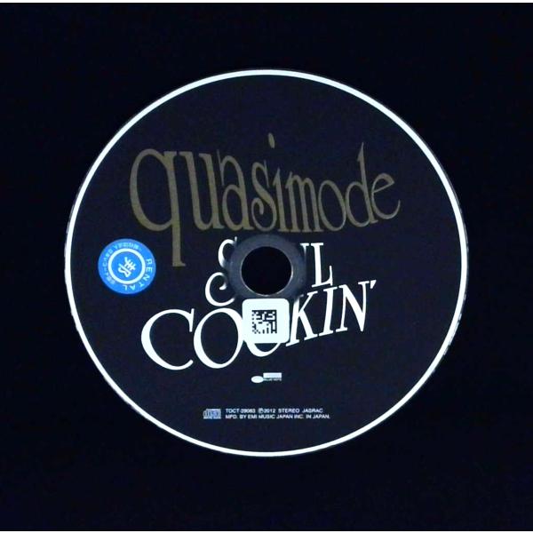 ※ディスクのみの販売となります。ジャケット・歌詞カードはございません。※再生確認済。原盤・正規品。オリジナルビニールケースに封入してお送りします。ジャズ・バンド、quasimodeが結成10周年(2012年時)を迎え、さらなる飛躍を目指した...