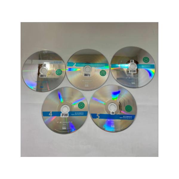 ※ディスクのみの販売となります。ジャケット・歌詞カードはございません。※再生確認済。原盤・正規品。オリジナルビニールケースに封入してお送りします。1986年5月のソロ・デビューから35年。その足跡をシングル盤で辿るコンプリート・シングル・コ...