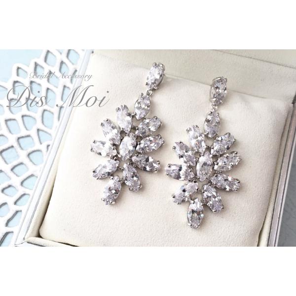 Bridal Accessories Dis Moiブライダル アクセサリーズ ディモアジルコニアピアス/イヤリング ≪ZPE-05≫ジルコニアストーンを使用したピアス/イヤリングです。透明度の高いジルコニアは光を浴びてキラキラと輝き、遠目...