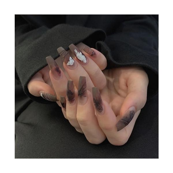 予備チップを含めて24枚入り。今だけ、ネイルという場面で何度でも楽しめます！！使いやすいチップ！やわらかくてヒビ割れしにくい！ソフトで耐久性に優れている。ぴったり爪に張り付きます。貼り付けたり落としたりして、家で楽にできます。ネイル好きの女...