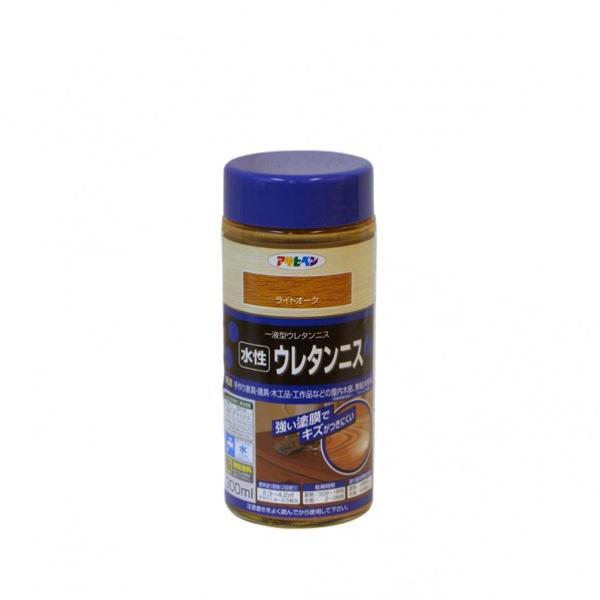 ●特徴: 着色と美しいツヤ出しが同時にでき、木目を生かしたきれいなツヤに仕上がります。 塗膜は肉持ち感が良く、耐久性に優れています。 臭いが少なく、塗りやすい水性タイプです。 ●用途: 手作り家具・建具・木工品・工作品などの屋内木部・無垢木...