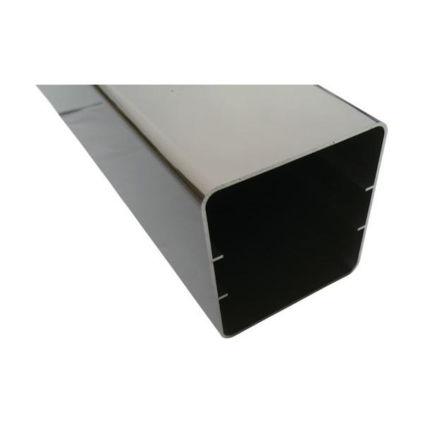 ■特徴 さびに強く、軽量で加工性が優れ、見栄え良く仕上げるのに最適です。  ■用途 テラスなどの柱に。  ■材質 アルミ 表面処理：Ｂ１アルマイト 庭デッキ デッキ 縁側  【重量】 2.3kg 【入数】 1本 BA107B