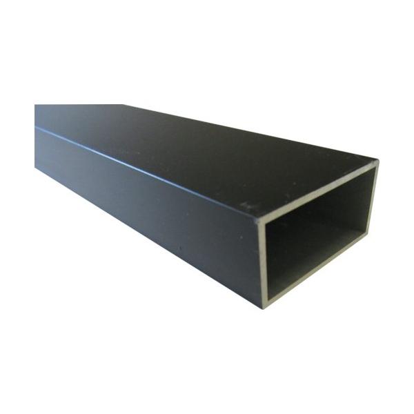 ■特徴 さびに強く、軽量で加工性が優れ、見栄え良く仕上げるのに最適です。  ■用途 構造材に。 下地などに。 見切り 端の目隠し カットして補強金具や止め金具に。   【重量】 460g 【入数】 1点 HP304KS