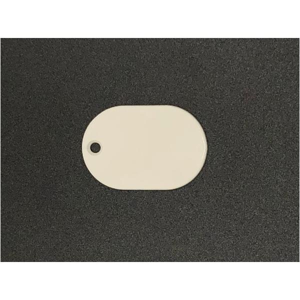 石油由来製品と同様の強度を持つ植物由来成分90％で滑らかな手触りの番号札です。   【入数】 100枚 UPNP30W