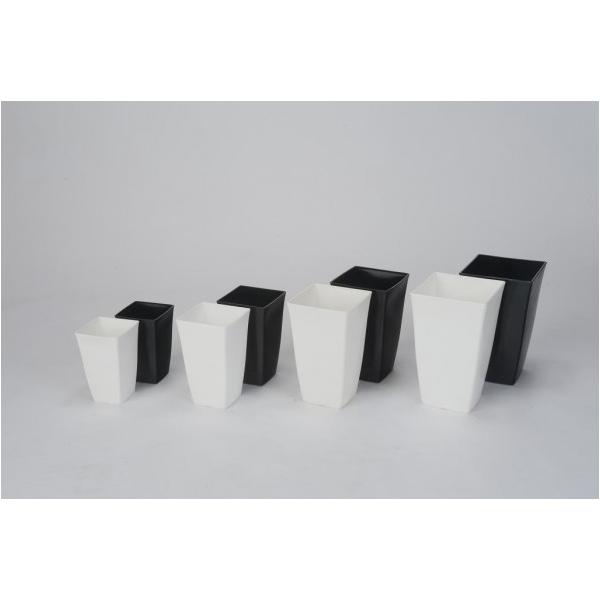 園芸用支柱 ガーデニング用支柱 園芸用ポール  【サイズ】 約18.5×18.5×305cm 【カラー】 ブラック 【入数】 1