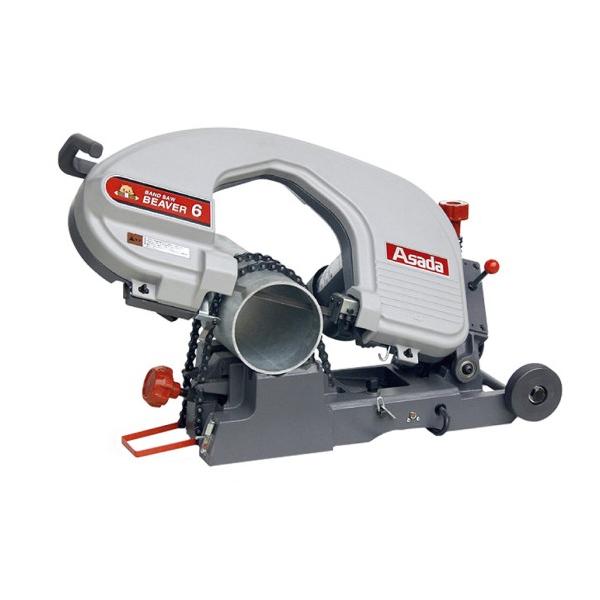 ■特徴 フレームの倒れ防止機構により安全に作業ができます。 優れた切断スピードと切断精度で直角切断ができます。 ノコ刃交換が前面からできるので簡単です。 ノコ刃テンションがワンタッチで調整が不要です。 モーターを焼損から守る過負荷保護装置付...