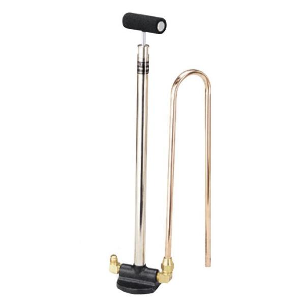 商品画像はイメージ画像です。実際とは異なる場合がございます。 システムに圧力があるときも使用可能です。 用途 圧縮機のオイル補充に。 冷凍機油充填用。 吐出量(mL/回):112 材質 本体、シャフト:鋼材 パッキン:合成ゴム ベース:鋼材...