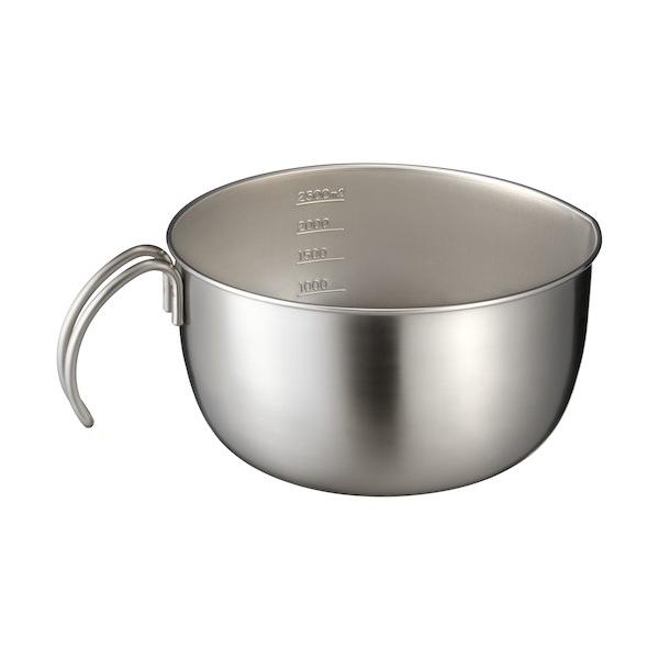 ■特長 持ちやすさにこだわった取っ手付きのボウルで、混ぜる、こねる、注ぐなどが楽になります。  ハンドミキサーでの泡立てでも飛び散りにくい深型サイズ。  取っ手は開いた形状なので、他のボウルと重ねて収納できます。  鍋と重ねてチョコレートの...