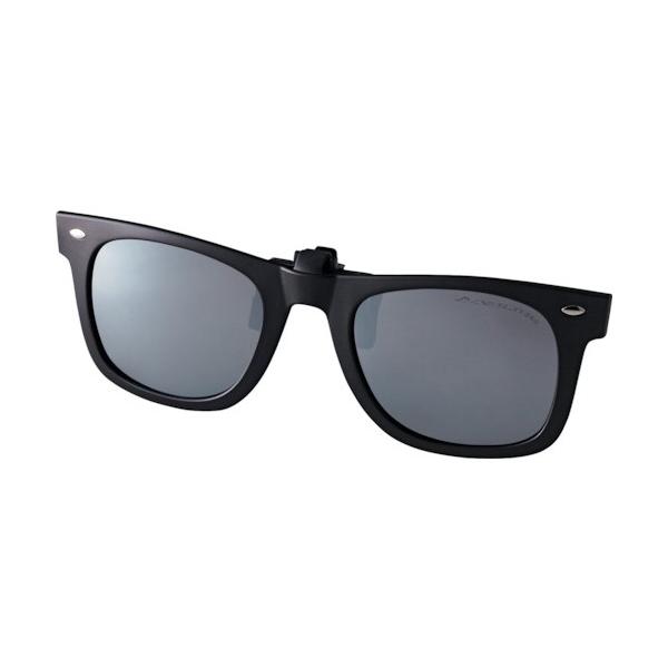 ■特徴 偏光レンズにおしゃれなリムがついた跳ね上げ式のクリップオンです。 デザインは流行のウェリントンを採用で、タウンユースから趣味使いまで幅広く活躍します。 急なトンネルなど明暗時でも跳ね上げるだけで安全です。  ■用途 眼鏡の上から簡単...