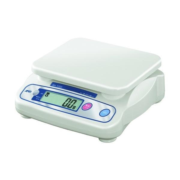 特徴 ・働く仲間の働くはかり ワークスケールです。 ・1/2000の高分解能で細かく計量できます。 ・持ち運びのしやすい構造:左右に便利な取手部付きです。 ・低い全高:上下の移動が少なく載せ降ろしが容易です。 ・大型液晶表示です。 ・大きな...