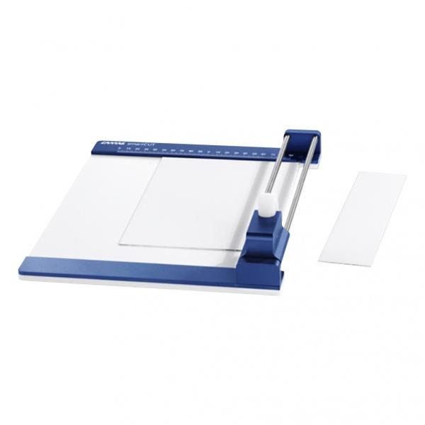 ●TLC/HPTLCプレート・ガラス板・シリコンウェハー等が容易にカットできます。 ●ダイヤモンドカッターを使用していますので、まっすぐきれいな切り口です。 ●サイズ(mm):250×300×70 ●ガラスカッター ●カット幅:10mm以上...