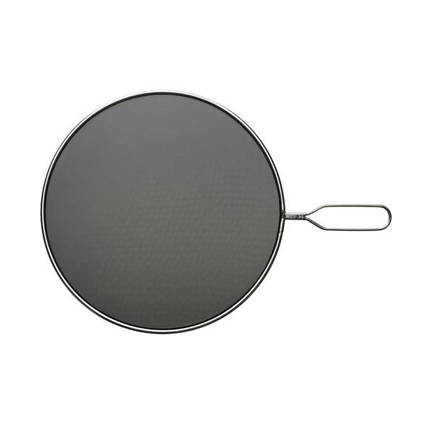 目が細かいメッシュで油ハネをしっかりガード。細かい網目で油ハネをしっかり防ぎ、調理後の掃除も楽になります。手や顔に油がハネるのを防ぎます。網の色が黒色なので鍋の中が見えやすく、揚げ物の状態が確認できます。ハンドルが短めになっているので調理中...