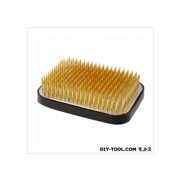 ●底部にゴムを使用、滑ることもなく花器を傷つけたりもしません。 ●生け花に欠かせない定番品。 ●鮮やかな輝きの、真鍮針を使用。 ●全体寸法(約):長辺83mm×短辺58mm×高さ21mm ※ゴムリング付は、全体寸法が2〜3mm大きくなります...