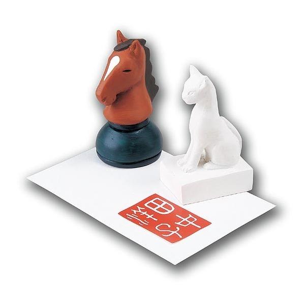 自由な形・ 大きさのてん刻やスタンプができます。ある程度まで彫塑で作っておき、乾燥後彫刻刀で細部を仕上げます。彫りやすさを最重視していますので、細かい部分まで彫刻で表現できます。彫刻に失敗しても粘土で修復して削り直せます。着色もできます。彫...