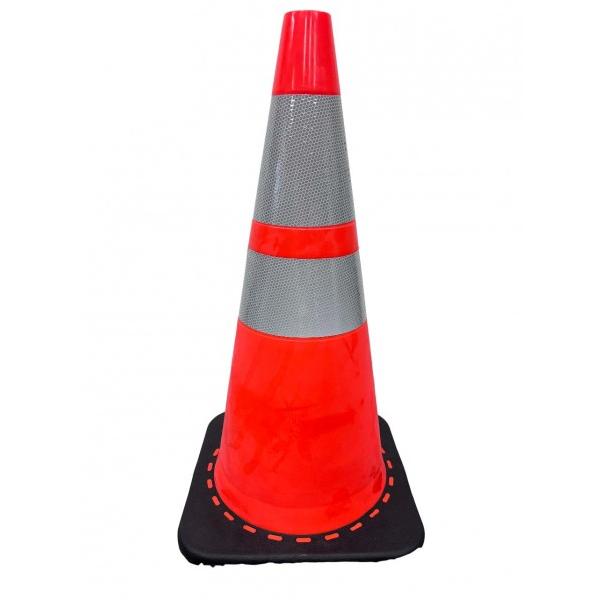 【特長】 踏まれても折り曲げても復元性があり、柔軟で破損しにくい材料を採用しました。  天面に切り欠き加工(10.5×5mm)が施されており、保安灯を取り付けられます。  反射シールを使用しており、視認性も抜群です。  コーンウェイトとの一...