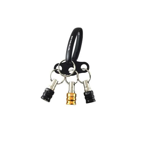 ●カラフルでコンパクト、ワンタッチスライドで着脱可能な、ベルトも通せるオーバルカラビナ付き3pcsビットホルダー。 ●ワンタッチで着脱が可能で、ベルトにも通せるオーバルカラビナ付。 ●3穴プレートのロック機構は、端の対象物を外しても水平が保...