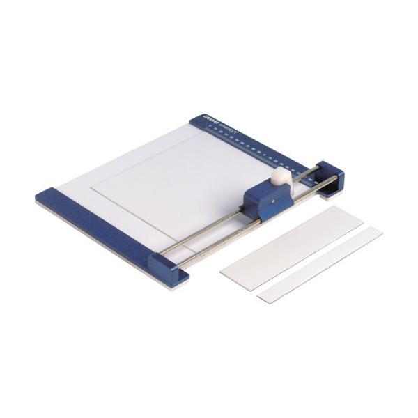 ■特徴 TLC/HPTLCプレートやガラス板などをダイヤモンドカッターにより簡単にカットできます。 ガラスを簡単にきれいに切断できます。 200×200mm（厚さ3mmまで）のプレートのカットが可能です。  ■仕様 カット幅：10mm以上 ...