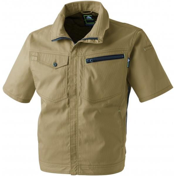 ●伝統の一着。 ●丈夫で強い定番作業服  ●このツラ構えホンモノ志向につき！伝統の一着！ ●ソフトツイルの制電素材を使用。 ●作業服使用率No1の人気商品。 ●付属はYKKファスナー、YKKスナップを使用し、丈夫でシワになりにくい商品です。...