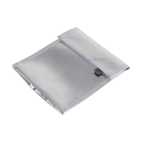 ■特徴 バッテリーの保管、持ち運び時にご使用ください。  ■仕様 収納容量例：Phantom 1個、Inspire2 1個、Mavic 2個　※あくまで目安です。 バッテリ  【重量】 88g 【入数】 1個 D150623