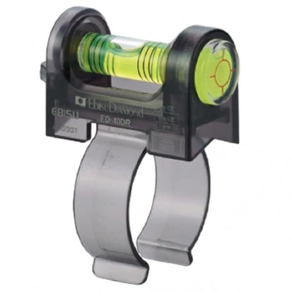 ●塩ビ管等に取付けて、両手ハンドフリーで測定・作業が行えます。   ●落下防止コードの取り付けができます。   ●腕に付けて収納可能。   ●蓄光付で、明るい所で光を蓄積して、暗い所で数分間発光します。   ●水平・1/100勾配・1/50...