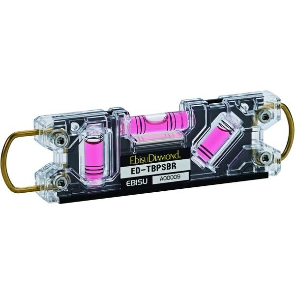 【特長】 大型窓で見やすい水平気泡管。  大型シャックルでスピーディーに収納と取出しができます。  カラビナ対応シャックルを内蔵しており、落下防止コード対応シャックルを内蔵しています。  超強力磁石付で鉄骨工事に便利で、蓄光付なので明るい所...