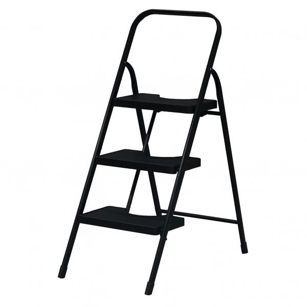 ●家庭内の高い場所での作業などに便利な、シンプルデザインの折り畳み式3段タイプ踏み台です  ●ブラック×ブラックスチール色でお部屋に馴染みやすく、折り畳んで収納が可能。  昇り降りに安心なハンドル付き  ●高い場所に手が届くので、多彩な場面...