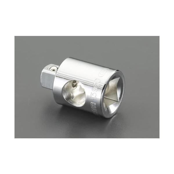 ●差込角:1/2” ●メス:1/2” ●オス:3/8” ●全長:40mm ●全体に設けられた差し込み穴にはEA687BV-101、102、103(別売)のエクステンションバーを差し込み可能。 T型スライドハンドルとしてもお使いいただけます。...