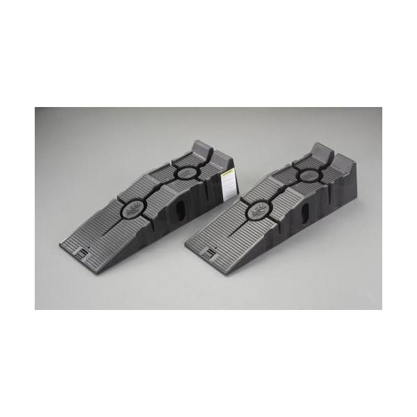 ●耐荷重(t)…2.74(2個使用時) ●外寸幅…280mm ●長さ…900mm ●高さ…170mm ●重量…3.46kg(1個) ●17°の傾斜 ●幅広のタイヤに合うサイズ ●【A】オイル交換時のジャッキアップ代わりに ●【B】スタッキン...