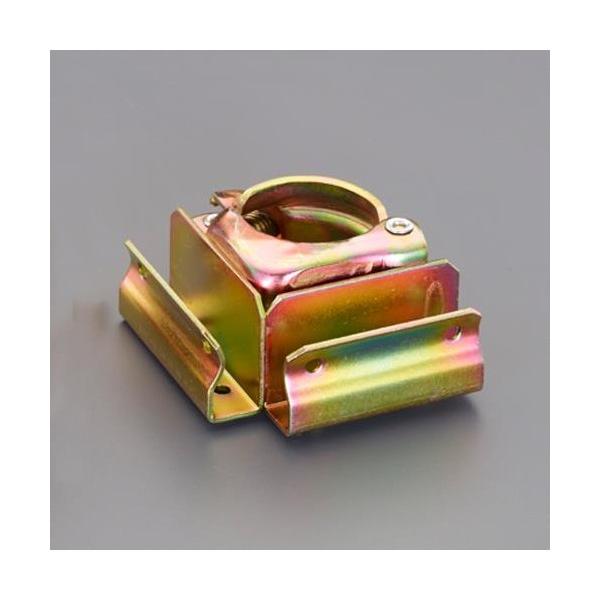 ●タイプ…コーナー ●材質…スチール(表面:クロメートメッキ) ●本体サイズ…90×105×52mm ●重量…540g ●金具部:厚さ12mm板用 ●止め穴φ5mm用8ヶ所 ●φ48.6mm用 ●日本製 ●単管パイプ(φ48.6)に板材(1...