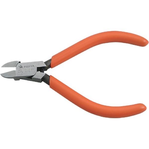 最先端技術「マイクロミラーブレード」で切断能力が20%アップしています。 小型で軽量なニッパで、プラスチックの成型後の切断作業、バリ取り作業やプラモデルの製作などに最適です。 プラモデル・プラスチック成形品のゲート切断・バリ取りに。 ストレ...