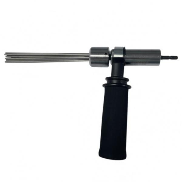 電動式タガネ ニードルコゲラ(Φ3) サイドハンドルセット NBRY-1M3H 1250030000  ■特長 充電インパクトドライバに装着してハツリ作業が出来ます。  場所を選ばず電動式タガネに早変わりします。  ■用途 ボルトナット廻り...