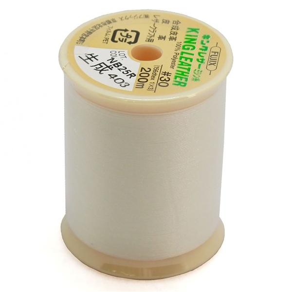 サイズ: ♯30 200m/巻 素材: ポリエステル100% 用途: 合成皮革、皮革、レザークラフト 使用ミシン針: 14〜16号 縫いやすさと縫いあがりの美しさに拘った、合成皮革・皮革に適したミシン糸。  レザークラフトにも最適。 シャッ...