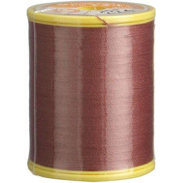 サイズ: ♯90 300m/巻 素材: ポリエステル100% 用途: 薄地用 使用ミシン針: 7〜9号 最もポピュラーな家庭用ミシン糸のシリーズです。  そのなかコットン、ウール、合せん、どんな生地にもなじみやすいのが特徴です。  なめらか...