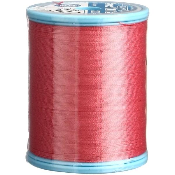 サイズ: ♯60 200m/巻 素材: ポリエステル100% 用途: 普通地用 使用ミシン針: 9〜14号 最もポピュラーな家庭用ミシン糸のシリーズです。  そのなかコットン、ウール、合せん、どんな生地にもなじみやすいのが特徴です。  なめ...