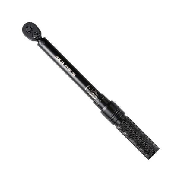 両回転対応型で右ネジ・左ネジのトルク測定が可能です。 ボルト・ナットの規定トルク値での正確な締め付け作業。 目を引く美しいブラックボディに金色の目盛り表示なので視認性は抜群です。 トルク設定範囲は2〜26N・mというワイドレンジモデルで幅広...