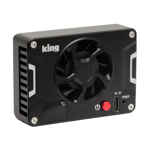 【特長】  ●King PFH-01 カメラクーラーは、カメラのオーバーヒート対策に有効なアクセサリーです。  半導体冷却技術「ペルチェ式ユニット」の採用により高効率な冷却を実現しました。  発熱するカメラを効率的に冷やすことでイメージセン...