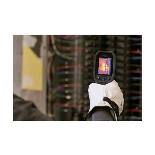 ■特徴 温度分布をリアルタイムに表示するサーマルイメージ付き放射温度計です。 システム不具合の原因を特定:サーマルイメージにより測定対象の過熱をすばやく検査します。 最大400℃まで測定可能です。 徹底的な検査をすばやく簡単に:測定箇所を選...