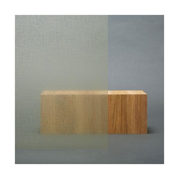 ■特徴 光を受けることで、柄が浮かび上がり、ガラスに表情を与えます。 有害な紫外線を99％以上ブロックすることができるので、日焼け対策が可能です。 また、万が一の災害時にガラスの飛散を防ぐ飛散防止性能もあり、安全対策も可能です。 窓やガラス...