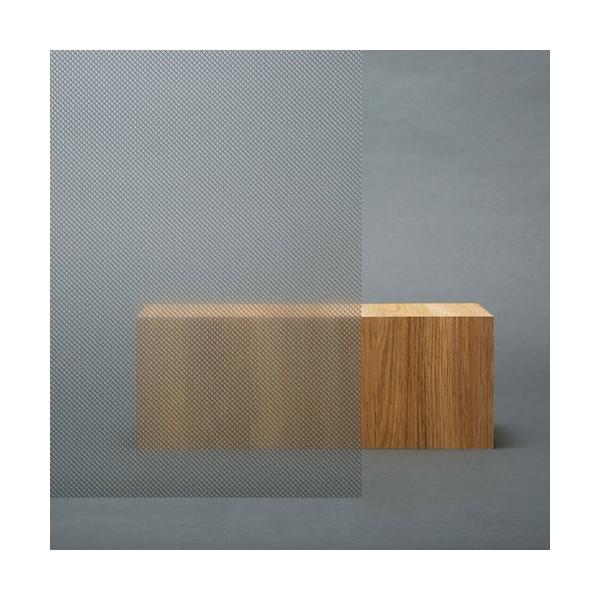 ■特徴 奥行きを感じられる柄で、ガラスに立体感も演出できます。 有害な紫外線を99％以上ブロックすることができるので、日焼け対策が可能です。 また、万が一の災害時にガラスの飛散を防ぐ飛散防止性能もあり、安全対策も可能です。 窓やガラスファサ...