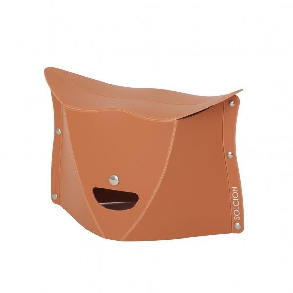 【特長】 PATATTO180 折りたたみ椅子イスは、アウトドア・防災時にも活躍する耐荷重100kgの折りたたみイスです。  薄く折りたためるので携帯性と収納性に優れています。  丸洗い可能なので清潔保持できます。  場所をとらないので自宅...