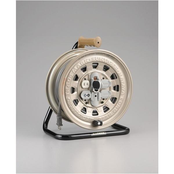 ■特徴 ロングセラーリールのサンタイガーリールです。 コンセント防じんキャップ、ネームプレート付です。  ■用途 円盤も大きく、電線も柔らかい為、巻きやすさ抜群！ご家庭や事務所、屋内イベントや学校行事の音響機器、照明の電源取りに最適。  ■...