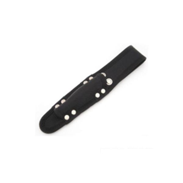 ラチェットレンチ・ヨセポンチ(M20)・バール等を収納するのに便利な、1丁差しタイプのシンプルな工具差し。 軽くて丈夫なナイロン製で、装備の軽量化にも一役買います。 ベルト通しは50mm / 60mmの作業用ベルトに対応。 腰に装着すること...