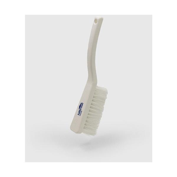 ■特徴 レジンセットで毛の抜け落ちによる異物混入のリスクを回避するブラシです。 ■用途 粉状のものを使用するカウンターなどの清掃に。 ■材質 ボディ・ポリプロピレン フィラメント・ポリエステル    【カラー】 白 【重量】 194G 【原...