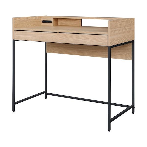 ■特徴 機能性にこだわり、シンプルで使いやすいデスクです。 天板はメラミン樹脂加工で熱や水、汚れに強くお手入れが簡単です。 上部棚は小物が置けます。デスク上をすっきり使用することができます。 2口コンセント付きで便利です。 コンセント横のス...