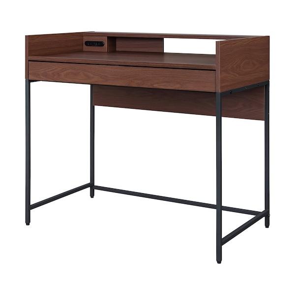 ■特徴 機能性にこだわり、シンプルで使いやすいデスクです。 天板はメラミン樹脂加工で熱や水、汚れに強くお手入れが簡単です。 上部棚は小物が置けます。デスク上をすっきり使用することができます。 2口コンセント付きで便利です。 コンセント横のス...