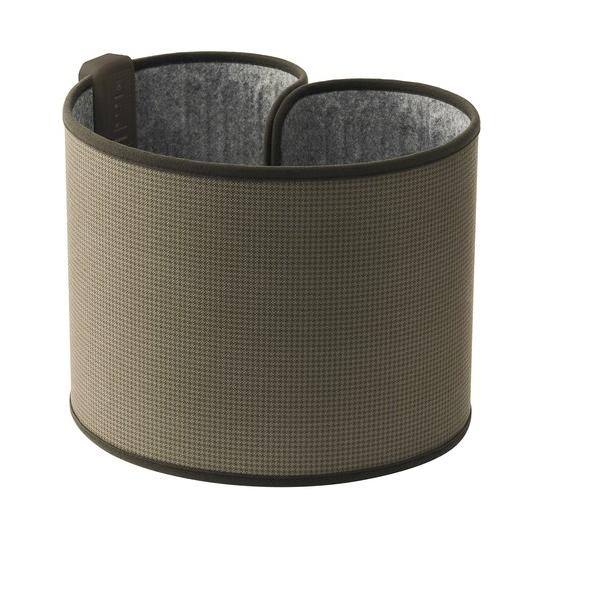 開ける・閉じる・包み込む！お好みで使い方をお選びいただける3WAYタイプのパネルヒーターです。  全方向から加熱で、足元を360℃温めることができます。  内側のマグネットで、とめることができます。  （推奨足サイズ30cm以下）お手持ちの...